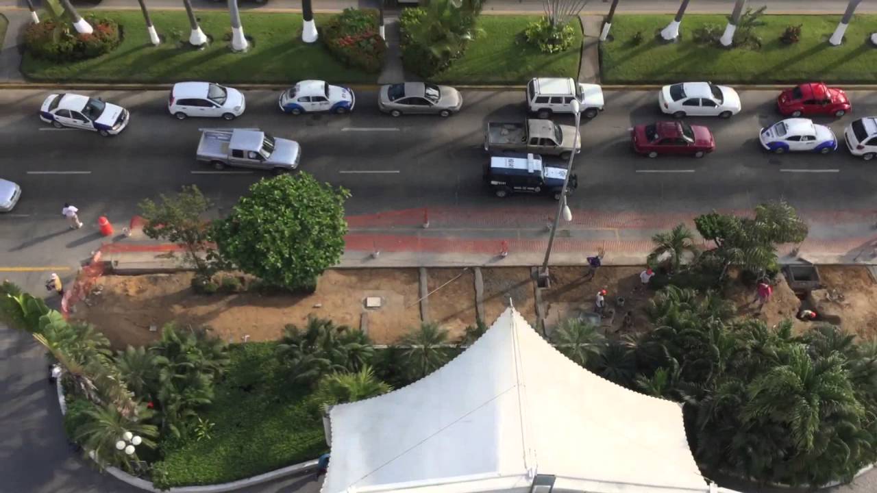 Costera Miguel Alemán - Acapulco - YouTube