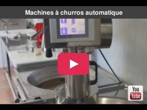 Machines à churros automatique en train de faire des churros droits ...