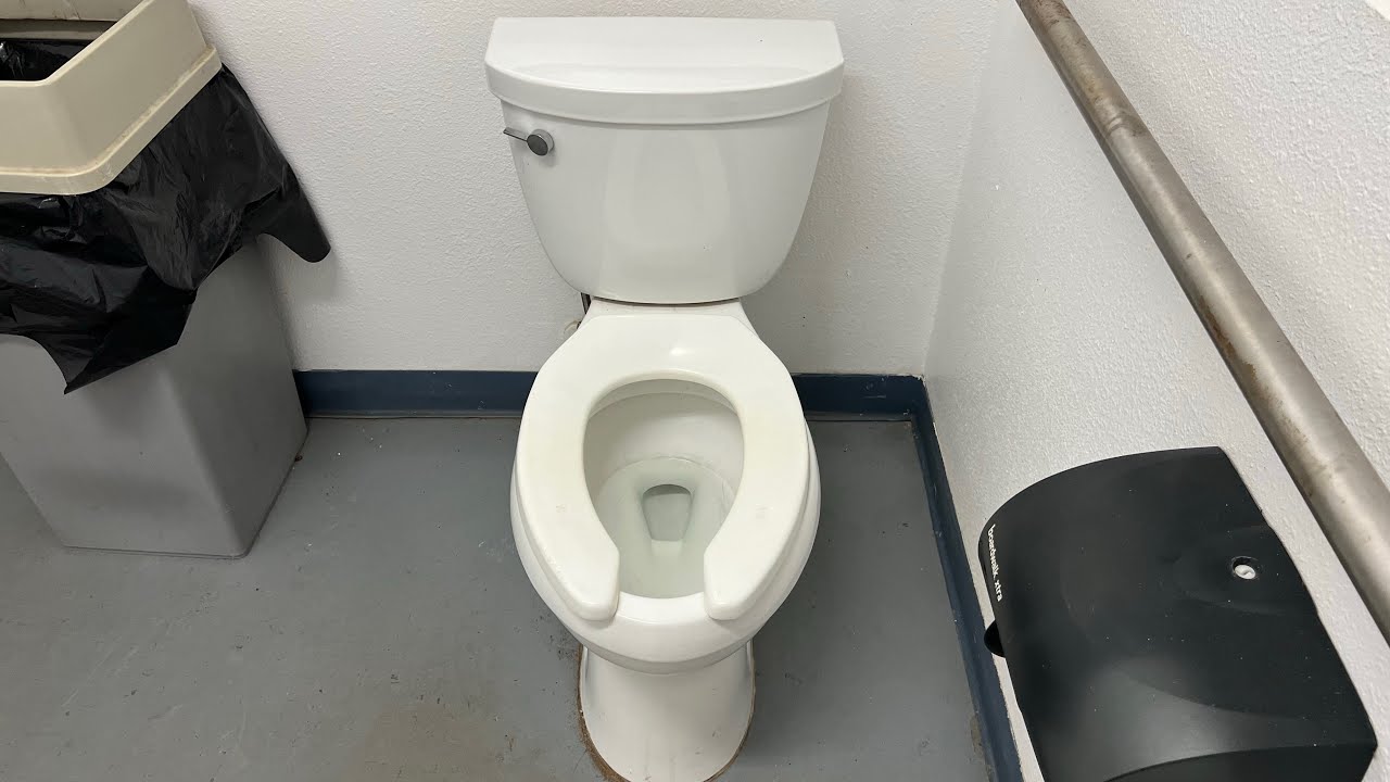 [365] 2010s Kohler Cimarron Class 6 Toilet - YouTube
