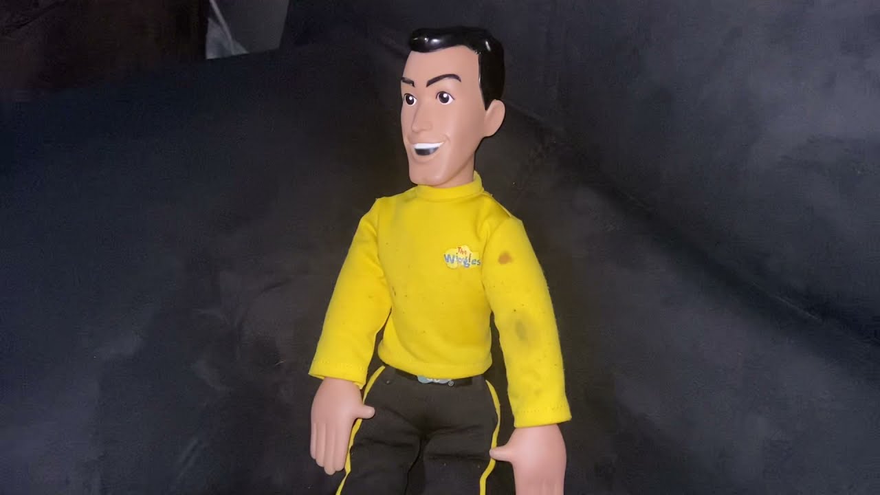 The Wiggles Singing Greg Doll 2003 SpinMaster - YouTube