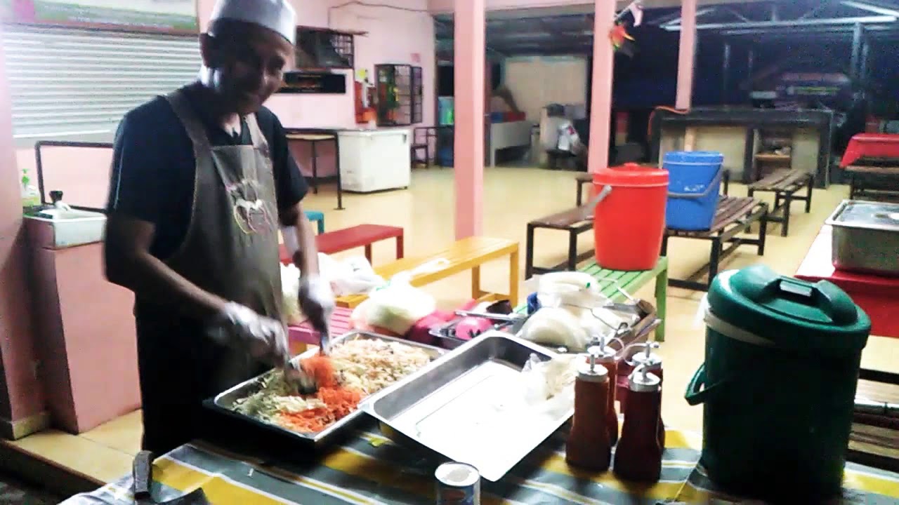 Kambing golek panggang gril di Sekolah Agama Bandar Tenggara Johor ...