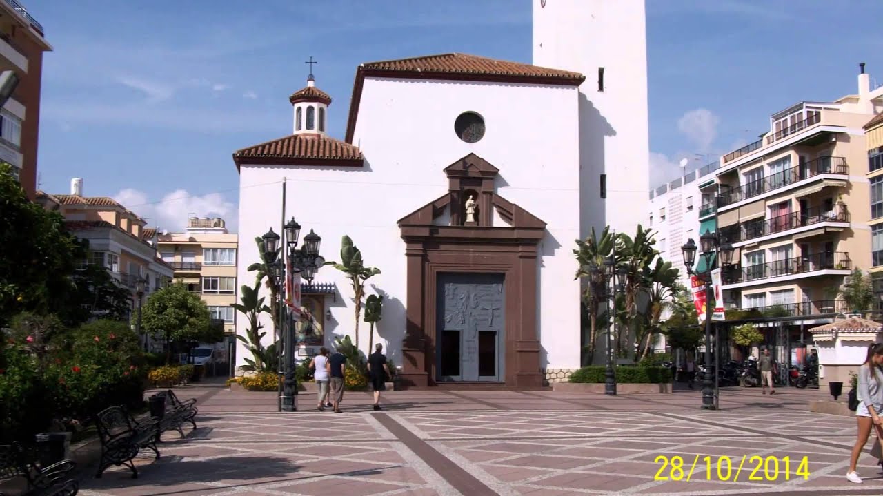 Fuengirola Church Square, Weather During Autumn. Warm and Relaxing ...