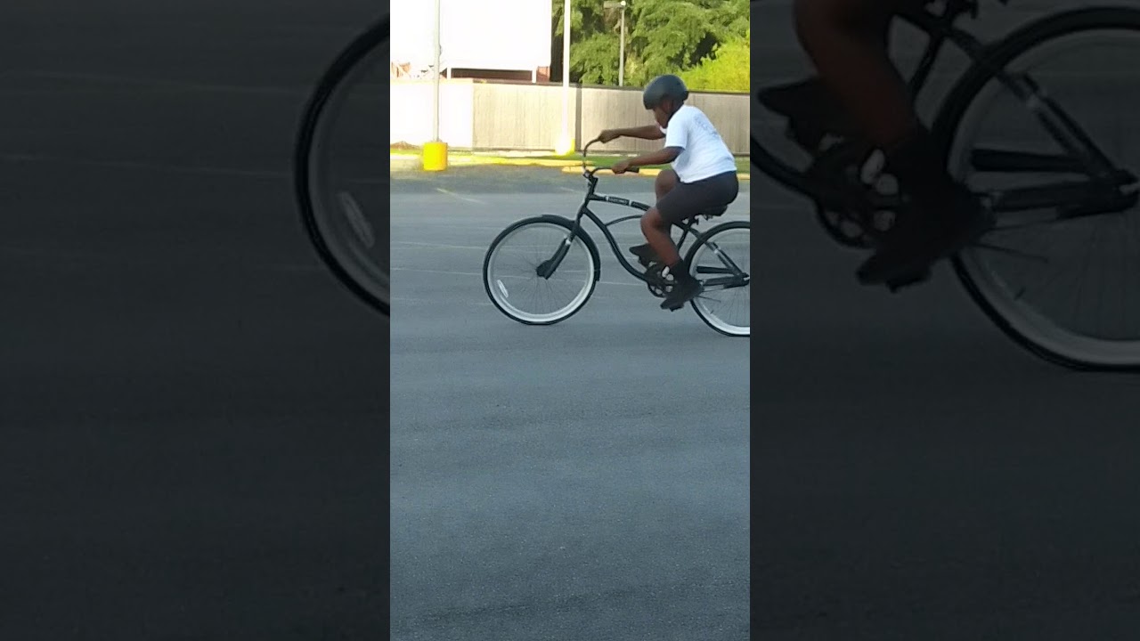 Trey learning how to ride a bike(3) - YouTube