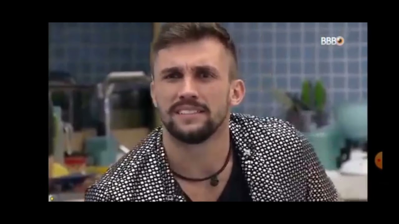 ARTHUR E GIL RINDO DA TRETA QUE TIVERAM - YouTube