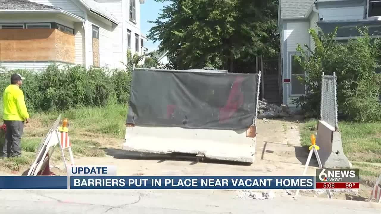Barriers put in place near vacant homes in Omaha - YouTube