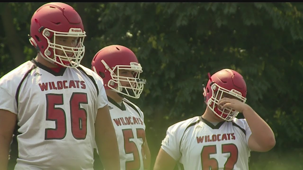 Struthers line lead Wildcats in 2017 - YouTube