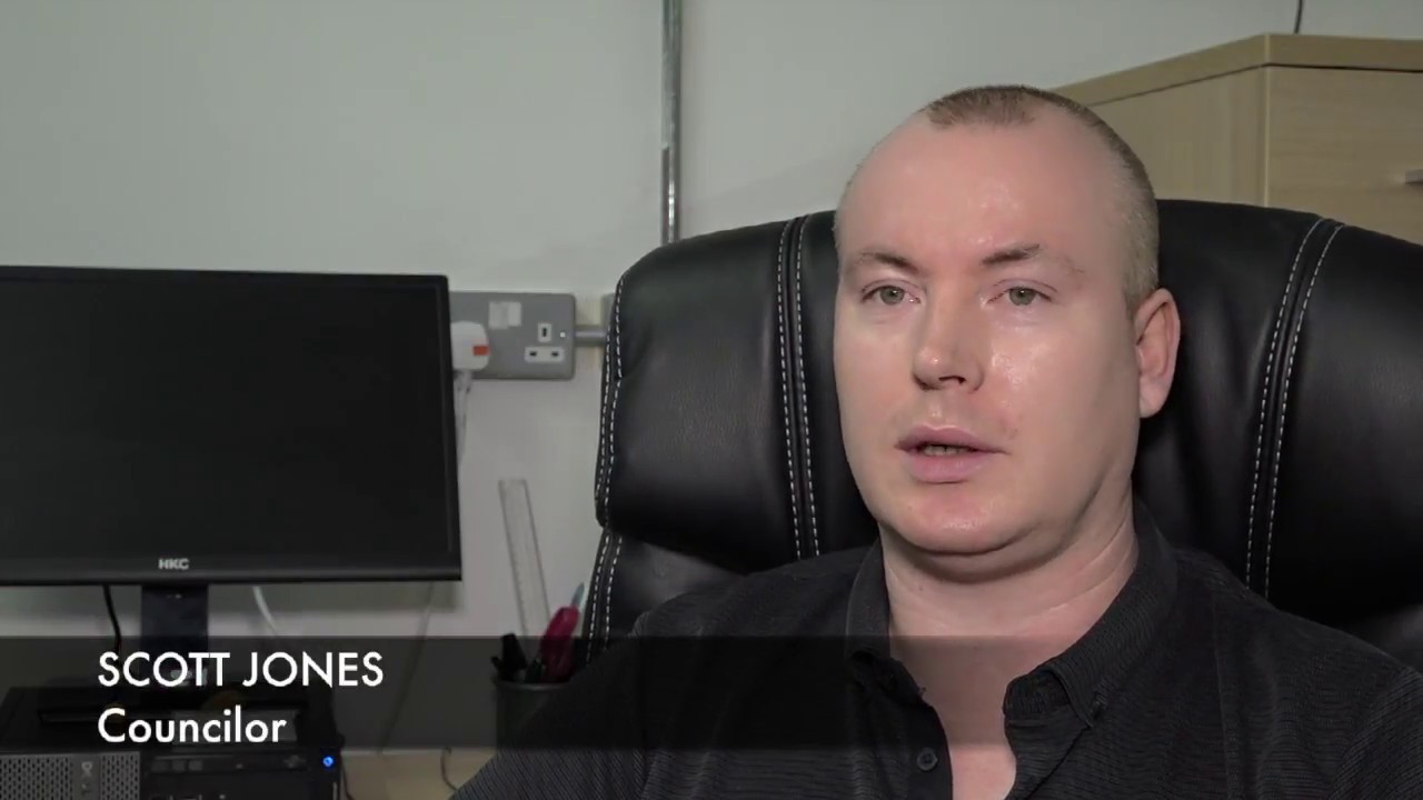 Councilor Scott Jones, "Closing school is unacceptable" - YouTube