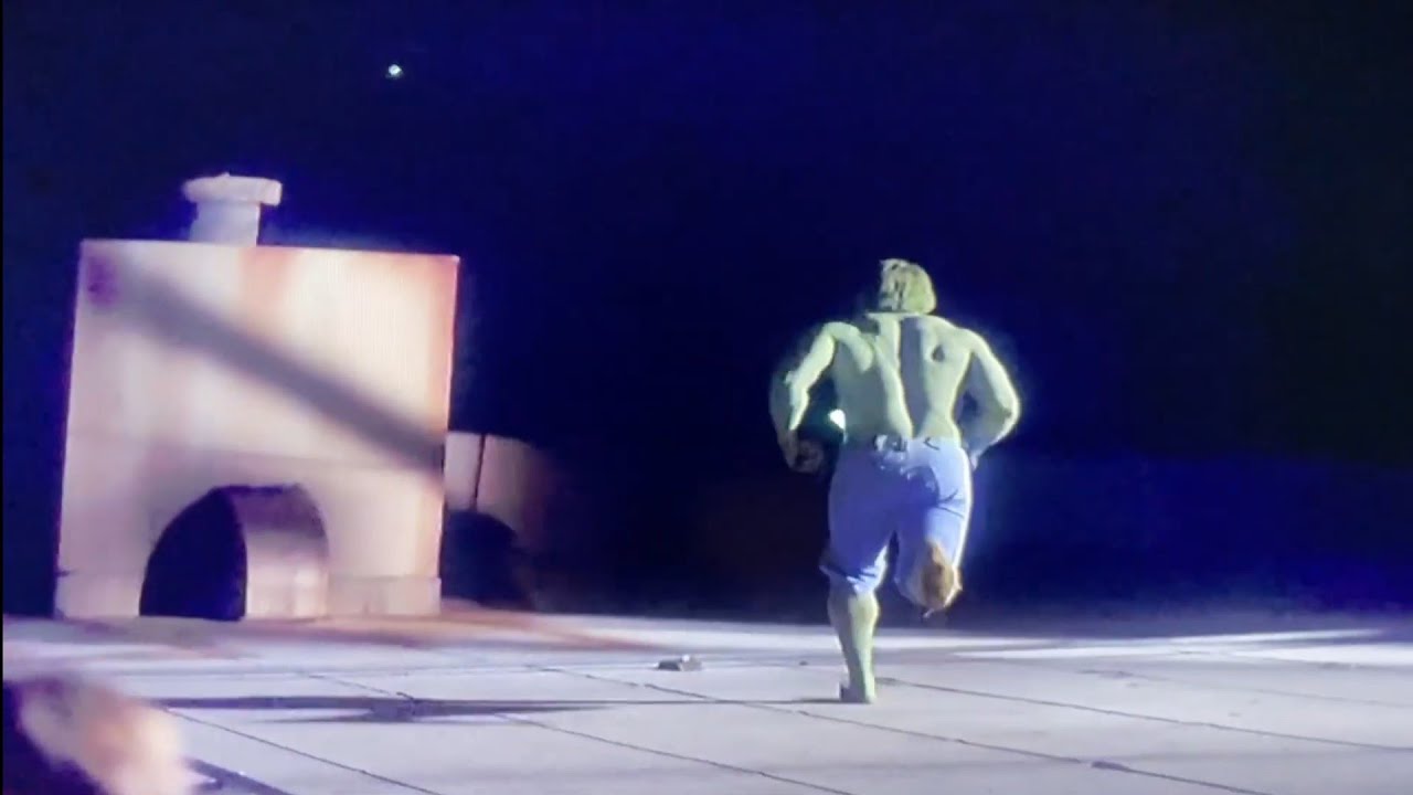 The Incredible Hulk Alice in Disco Land Hulk departs rooftop scene ...