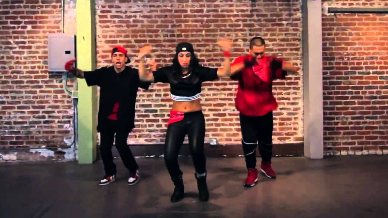 STREET FIGHTER- Dance Battle - YouTube