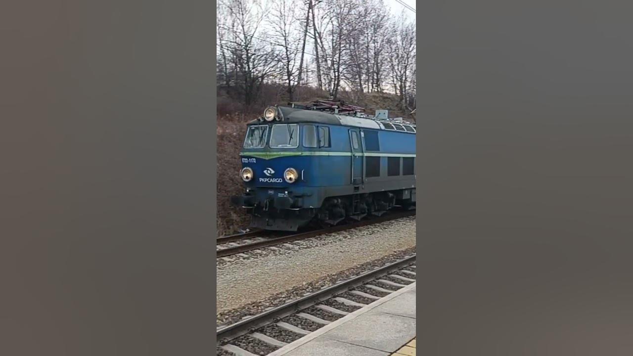 ET22-1172 luzem po Szczawienku.Wałbrzych. #train #kolej #trainspotting #pkp #railway #rail - YouTube