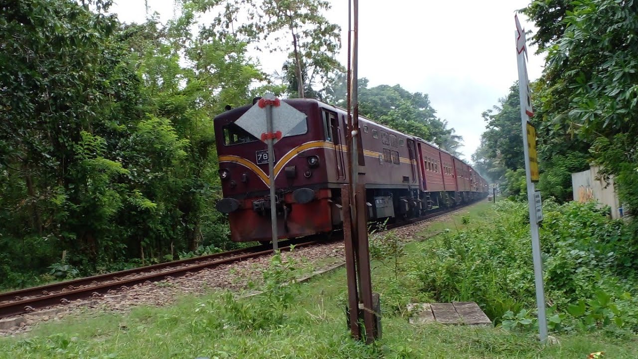 Sri Lanka Railway M5C 782 Siyane Kumari Train Leaving Weligama Railway Station - YouTube