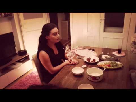 Melis Berçem Demir - Cevizin Yaprağı Dal Arasında