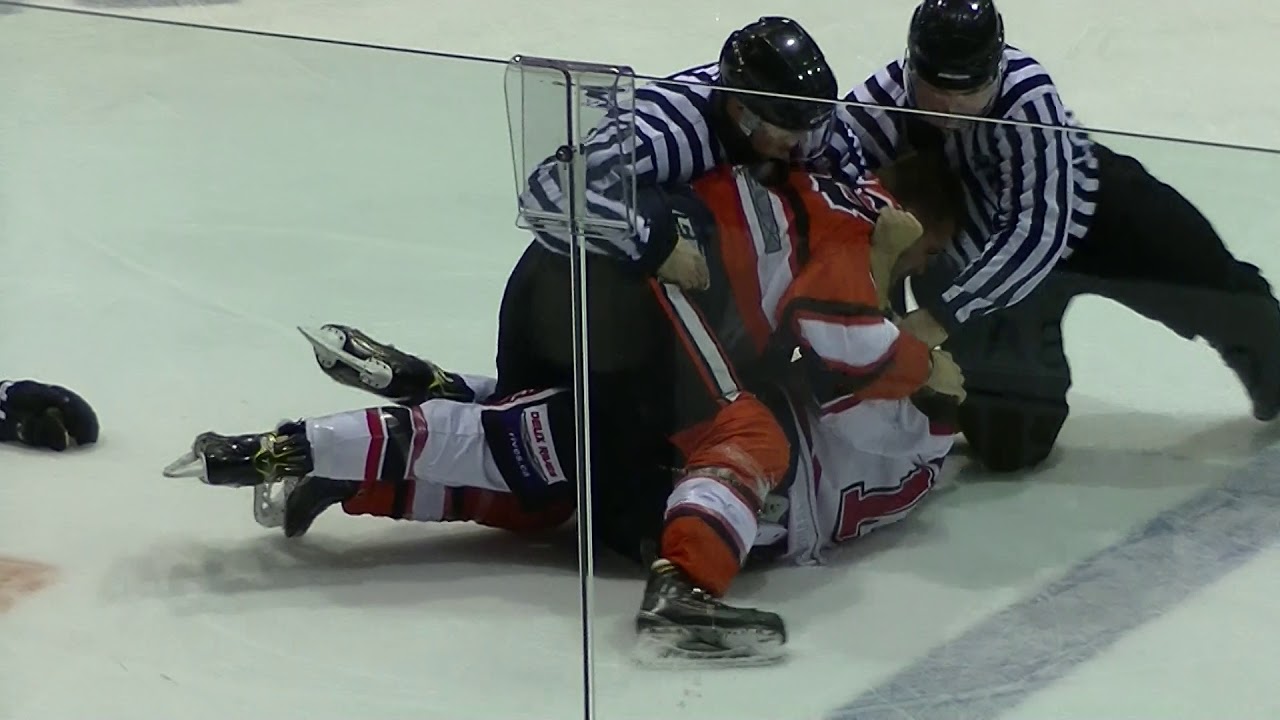 Adam Bourque vs Christophe Losier - YouTube