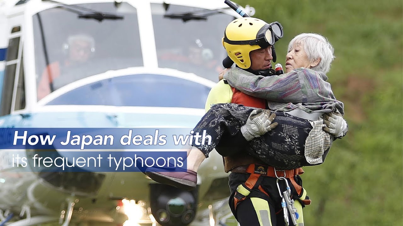 Live: How Japan deals with its frequent typhoons 在福冈体验模拟台风 学习安全防护 - YouTube