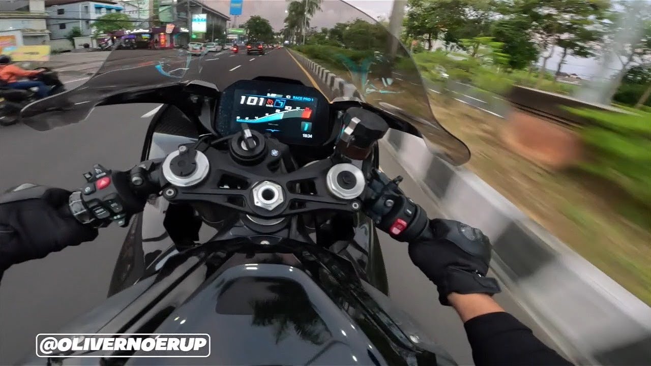 BMW S1000RR Sunset & Wheelies - YouTube