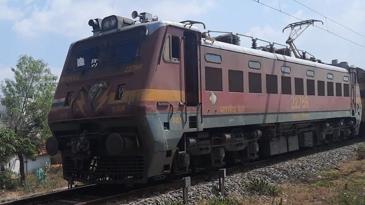 16354/Nagercoil-Kacheguda Express || AJJ 22786 WAP-4 | Arrived in ...