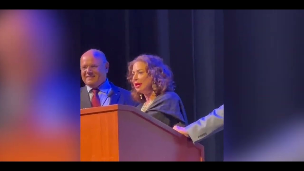 Love Mayor Paul Leon Style - YouTube