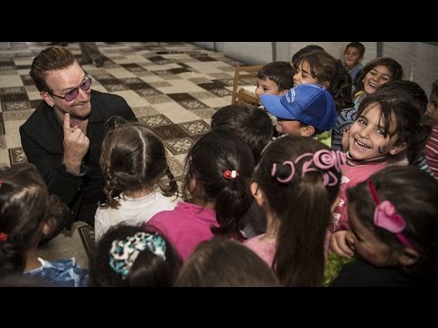 Bono Suriyeli sığınmacıları ziyaret etti