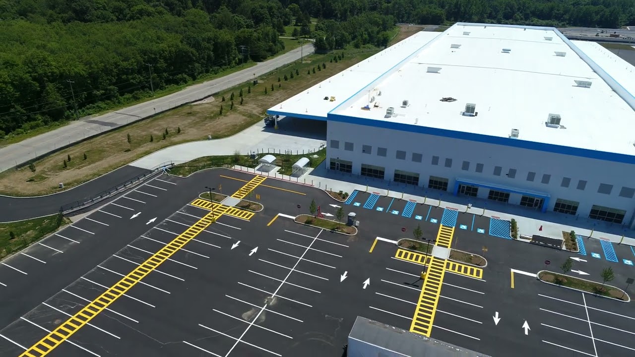 amazon warehouse - YouTube