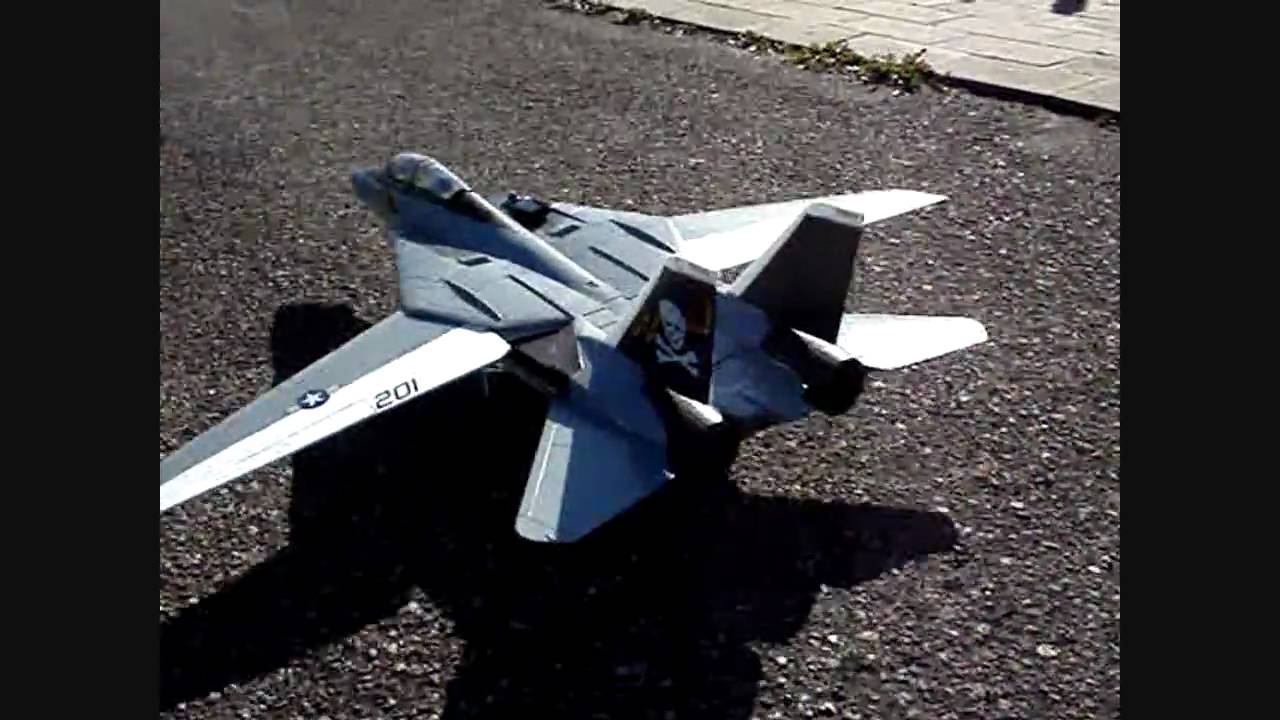 RC F-14 Tomcat Second Flight - YouTube