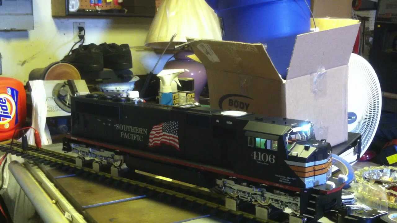 USA Trains SD70MAC SP Black Widow and Phoenix Sound Test! - YouTube