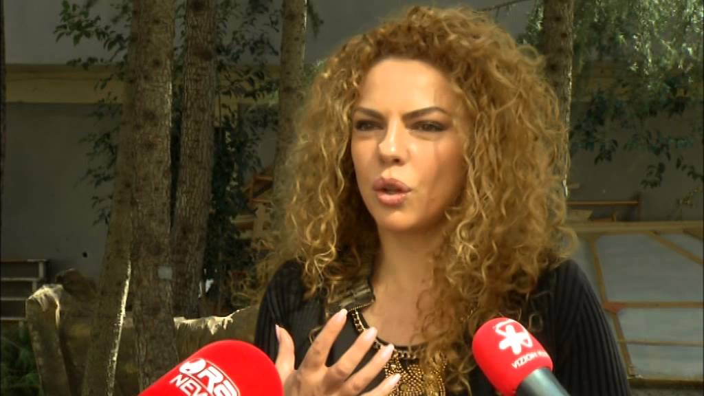 Inis Gjoni "nxjerr" gratë nga burgu, të dënuarat ndjekin në liri "10 ...
