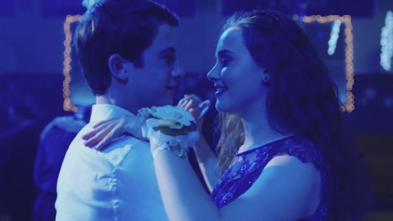 Clay and Hannah Baker - Talking To The Moon - YouTube