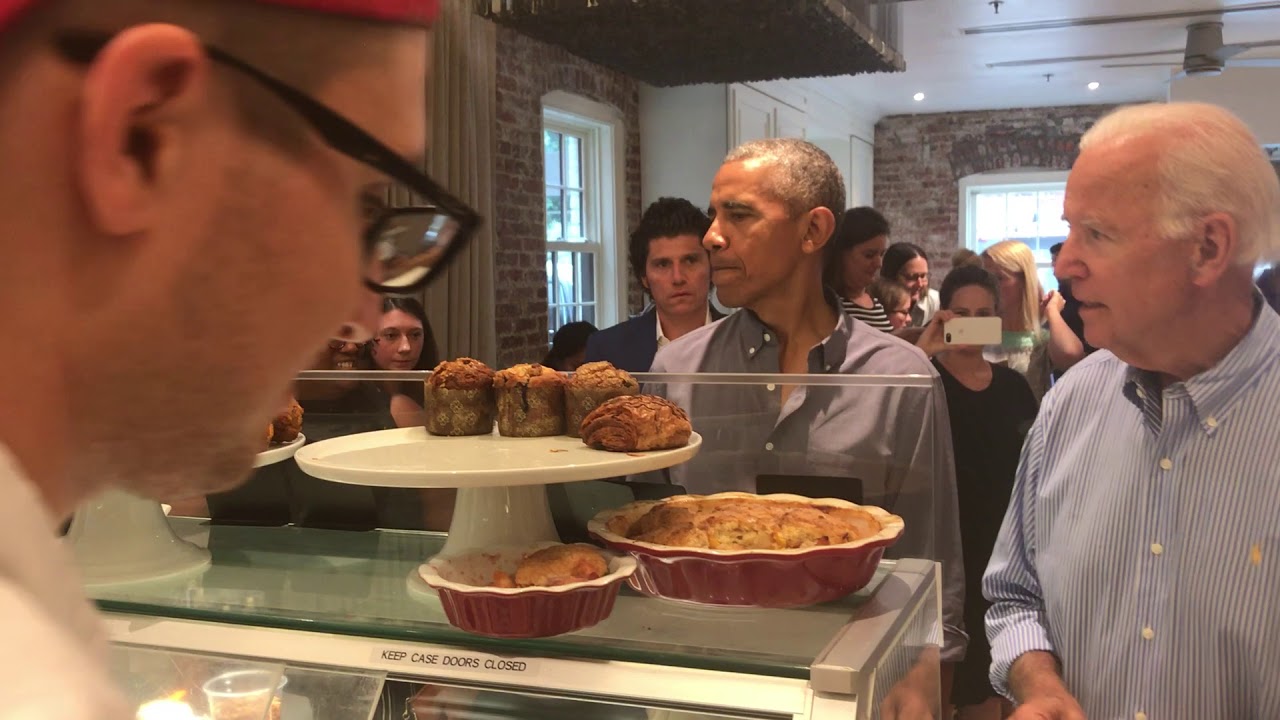 Obama and Biden Make Surprise Visit to Dog Tag Bakery! - YouTube