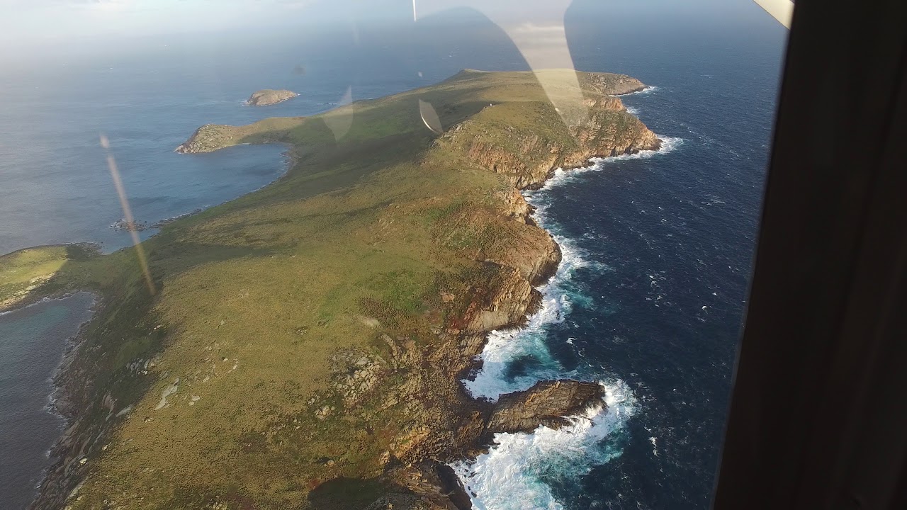 Hogan Island (Tasmania) from Airvan GA8 - YouTube