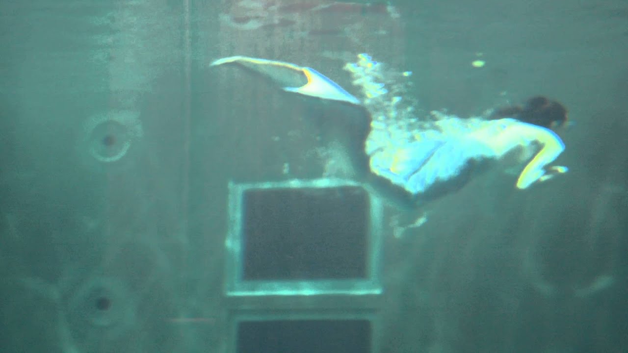 Quick clip of Ama Mermaid in Research Aquarium - YouTube