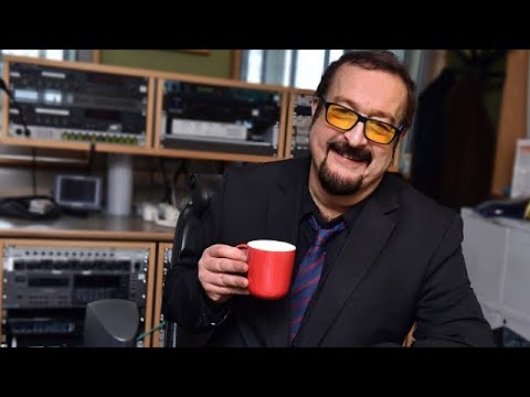 Steve Wright signs off from Radio 2 afternoon show - YouTube