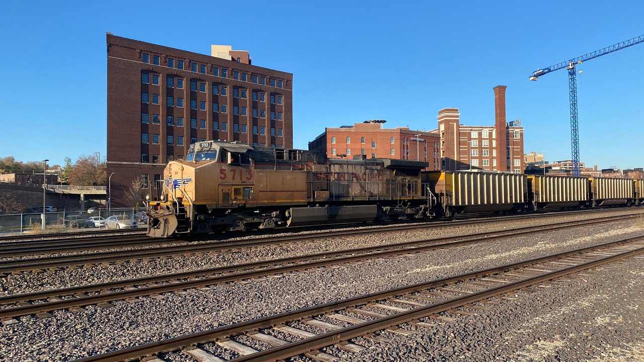 UP #5713 Leads WB 1x1 AEPX Coal Train. Kansas City, MO 11/18/23 - YouTube