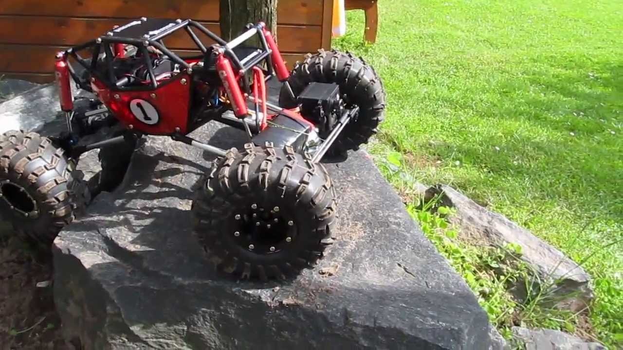 Fantastic Crawler G-made R1 on Extreme Rock Crawling Playground - YouTube