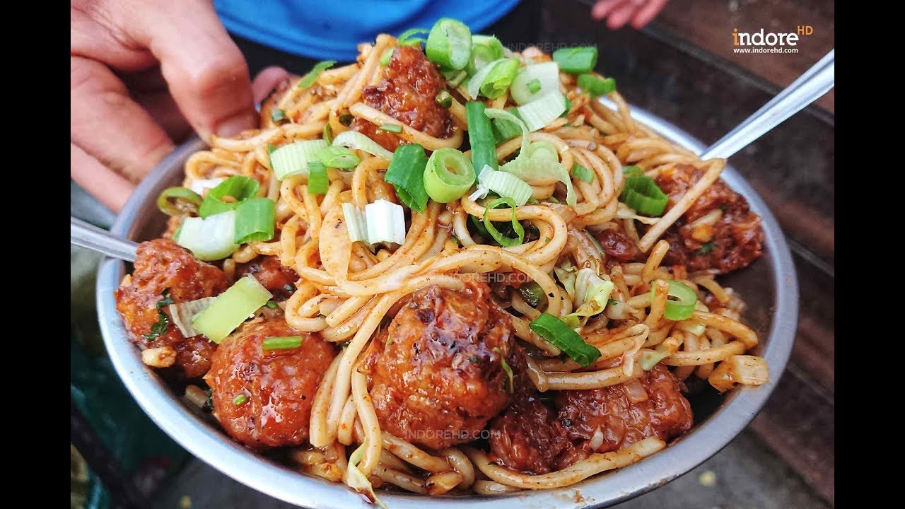 Indore Street Food Special - Desi Chinese | Indore HD - YouTube