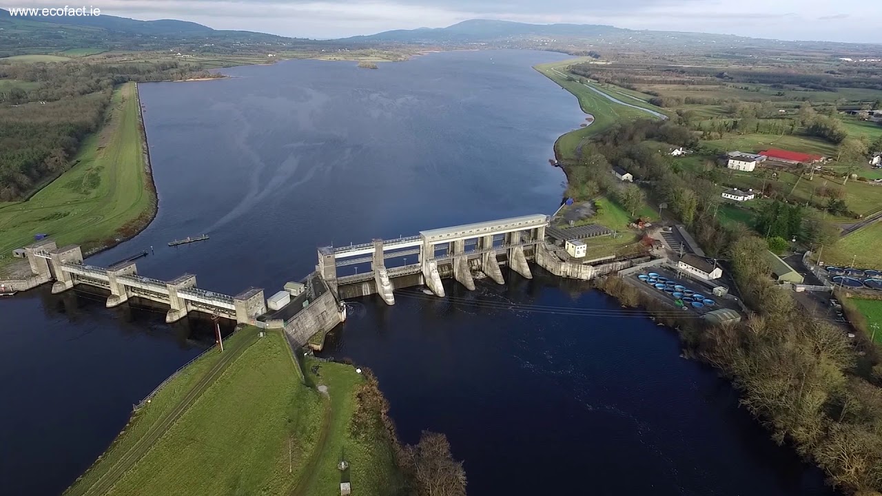 Parteen Regulating Weir, New Year's Day 2020 - YouTube