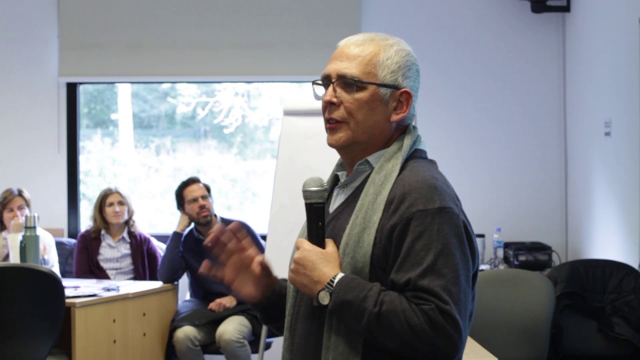 Charla "¿20 años no es nada?", Profesor Daniel Córdoba - YouTube