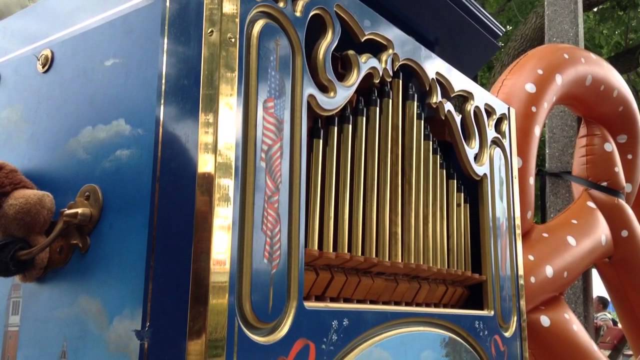 31-note Alan Pell street organ "the San Giorgio" - YouTube