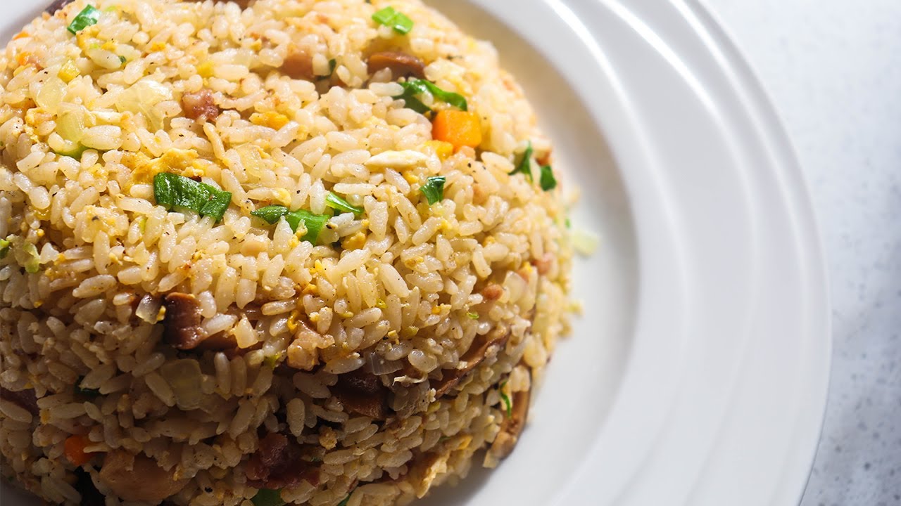 Making Homemade Chinese Special Fried Rice - YouTube