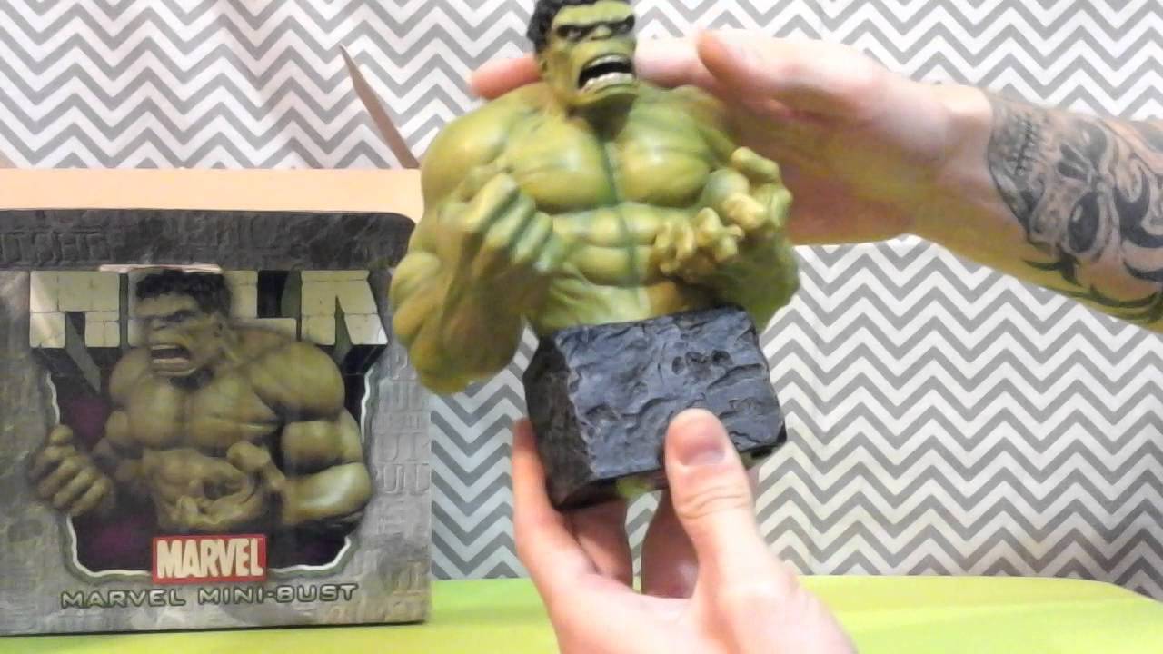 Bowen Incredible Hulk Mini Bust Green Version - YouTube