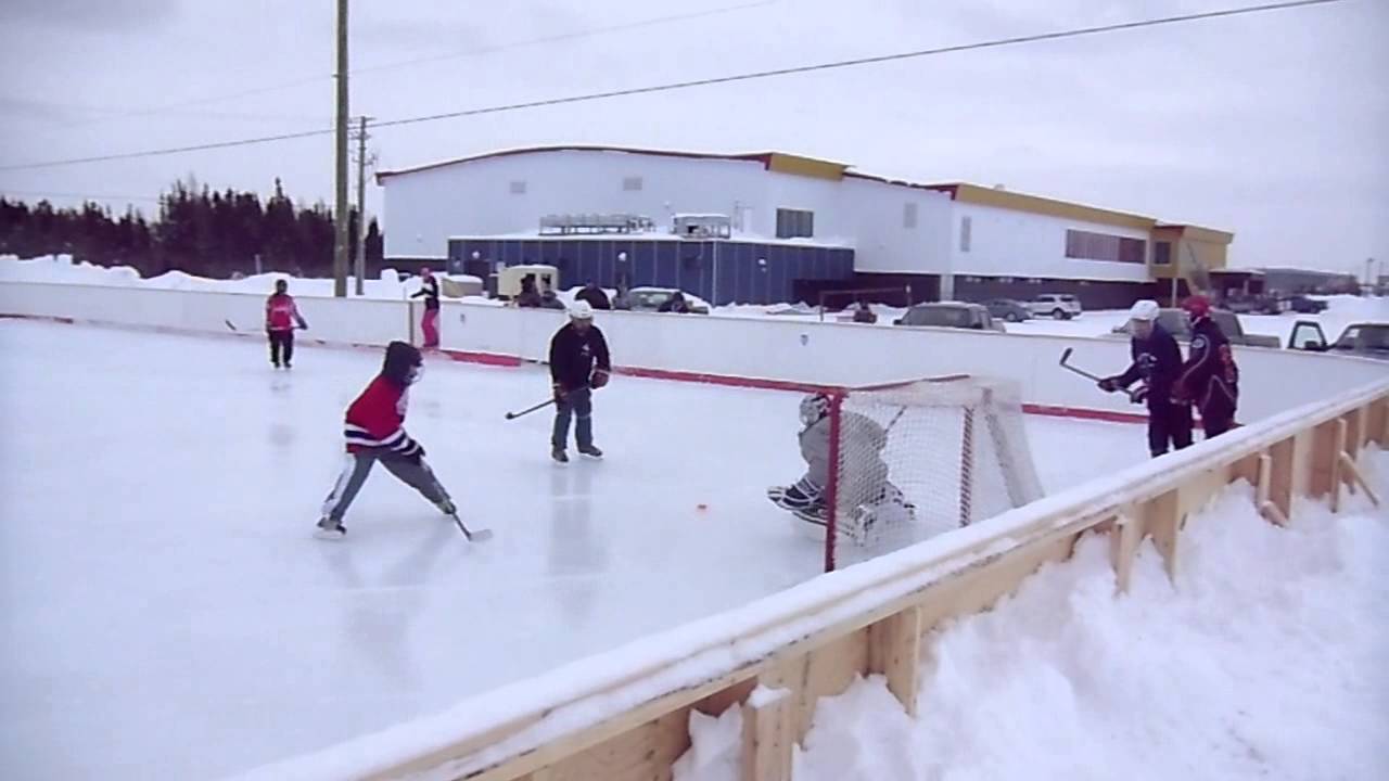 Winter Classic In Waskaganish February 6 2014 - team7 vs team8 - YouTube
