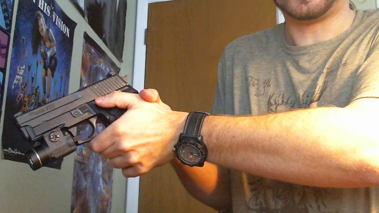 How to use the SIG De-Cocking Lever/Why You Should NEVER "Thumb Down ...