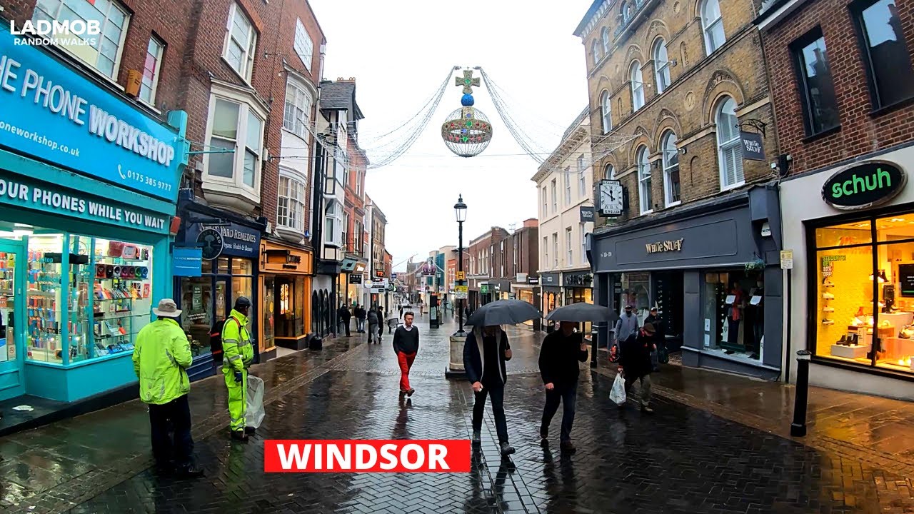 Walking in Windsor High Street and Old Buildings Architecture - YouTube