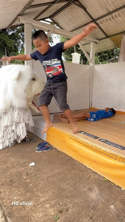 Bocil ep ep lagi tiduran di pos di samperin can macanan - YouTube