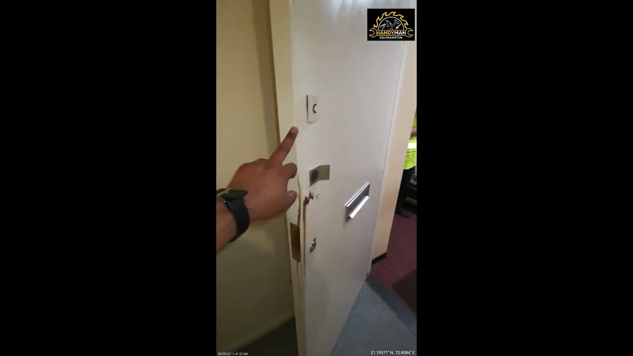 ROGER FD30 DOOR INSTALLATION - YouTube