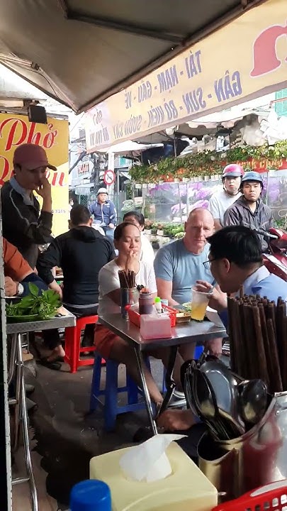 Pho Quyen d Hung Vuong.Ho thi Ky Sai Gon - YouTube
