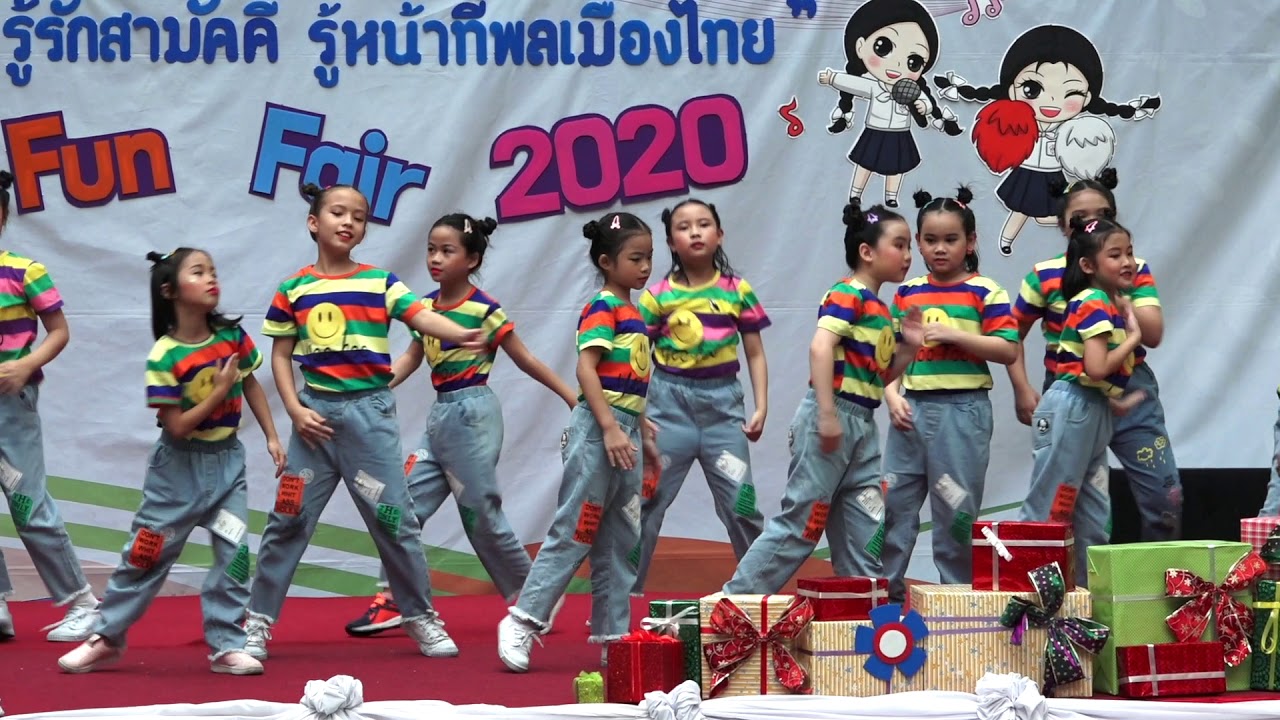 ASCS_Charity_Fun_Fair_Day1_การแสดงชุด Little Apple #1 - YouTube