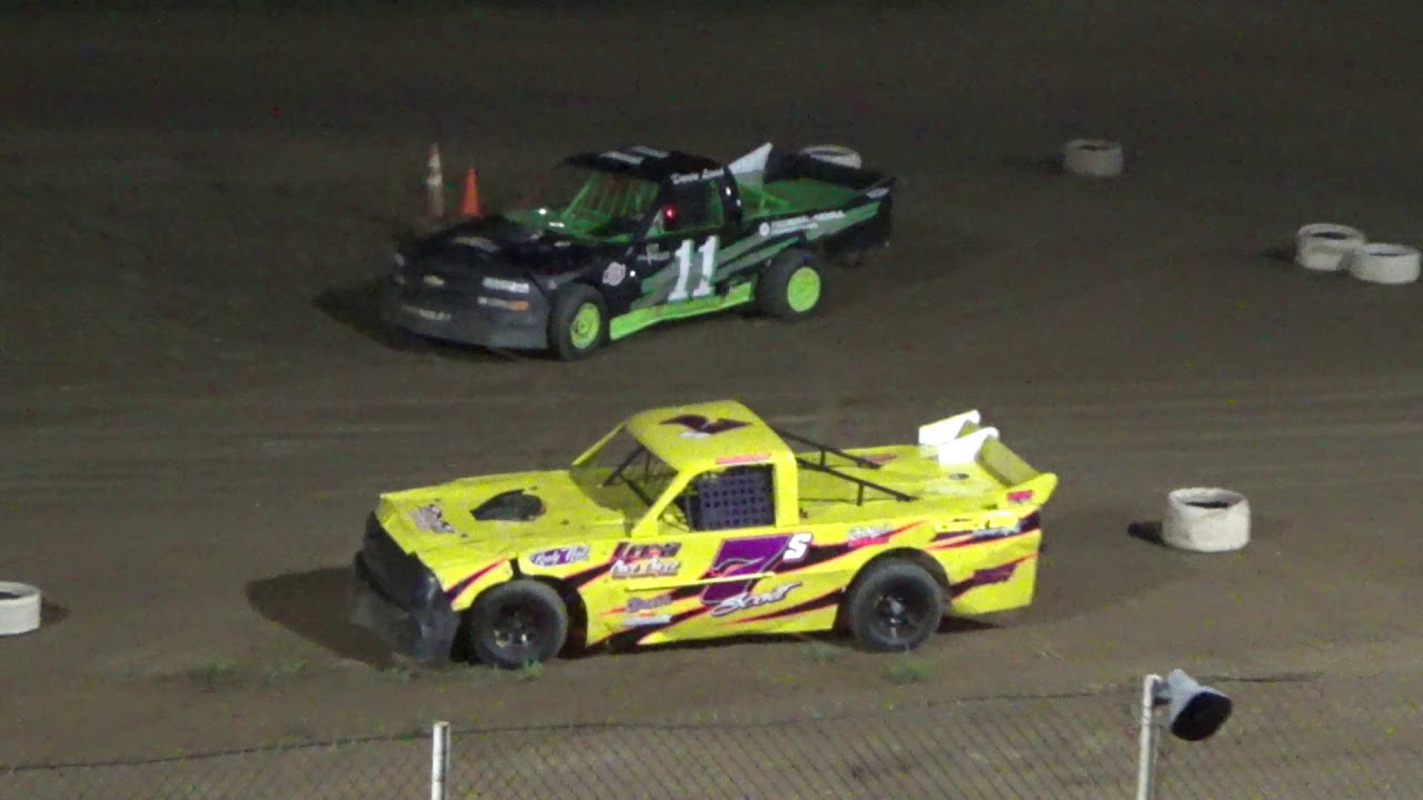 Pro Truck Feature Race at Crystal Motor Speedway, Michigan, on 08-25 ...