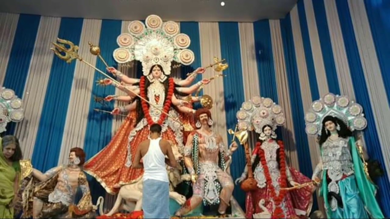 Durga Protima around Patna in 2018 - YouTube
