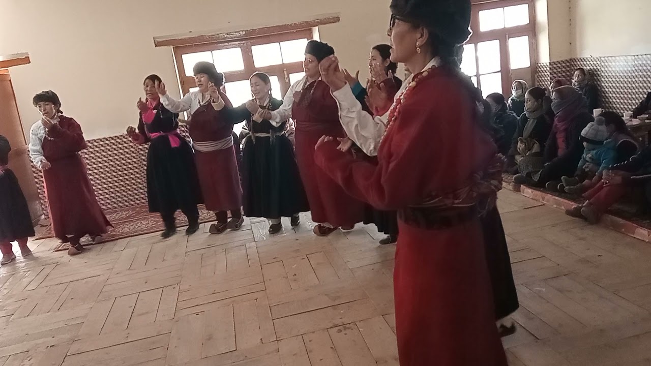 Jabro Ladakhi dance in kharu village - YouTube