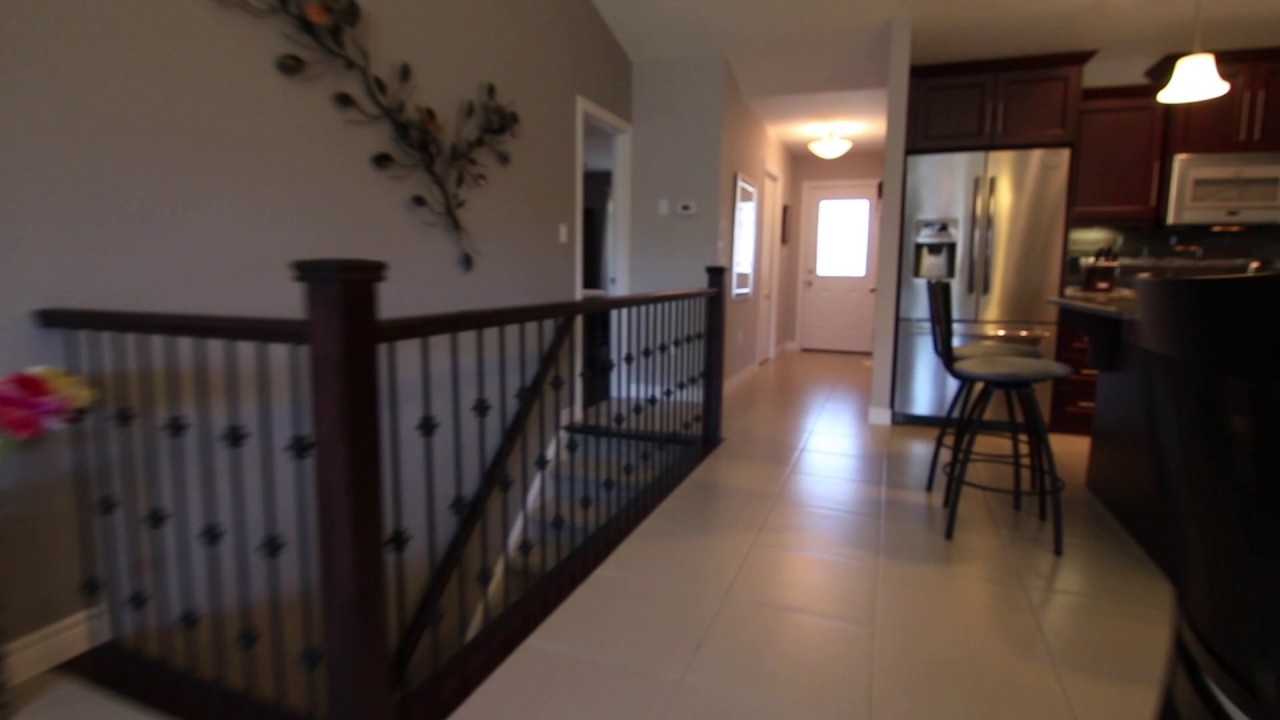 Sarnia Real Estate - 260 Bentley Crt - YouTube